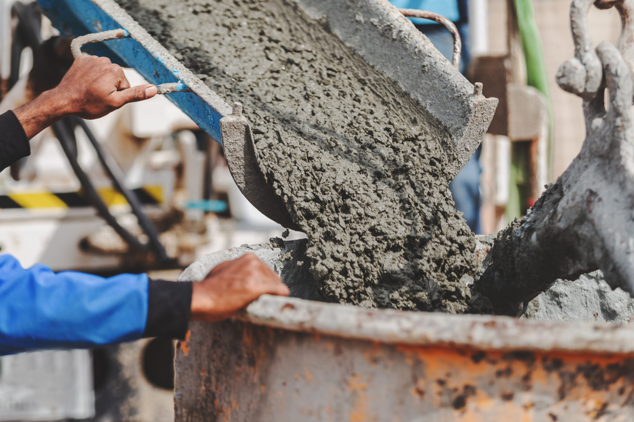 Wet Mix vs Dry Mix Concrete: What's the Difference?